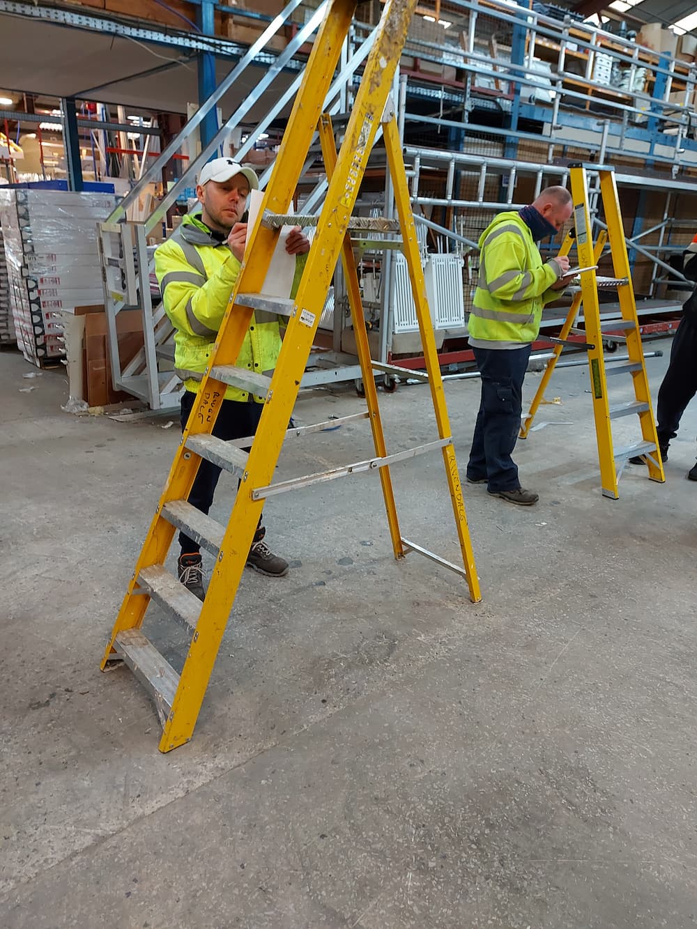 Steps and Ladder Practical use and Awareness - Health & Safety Training ...